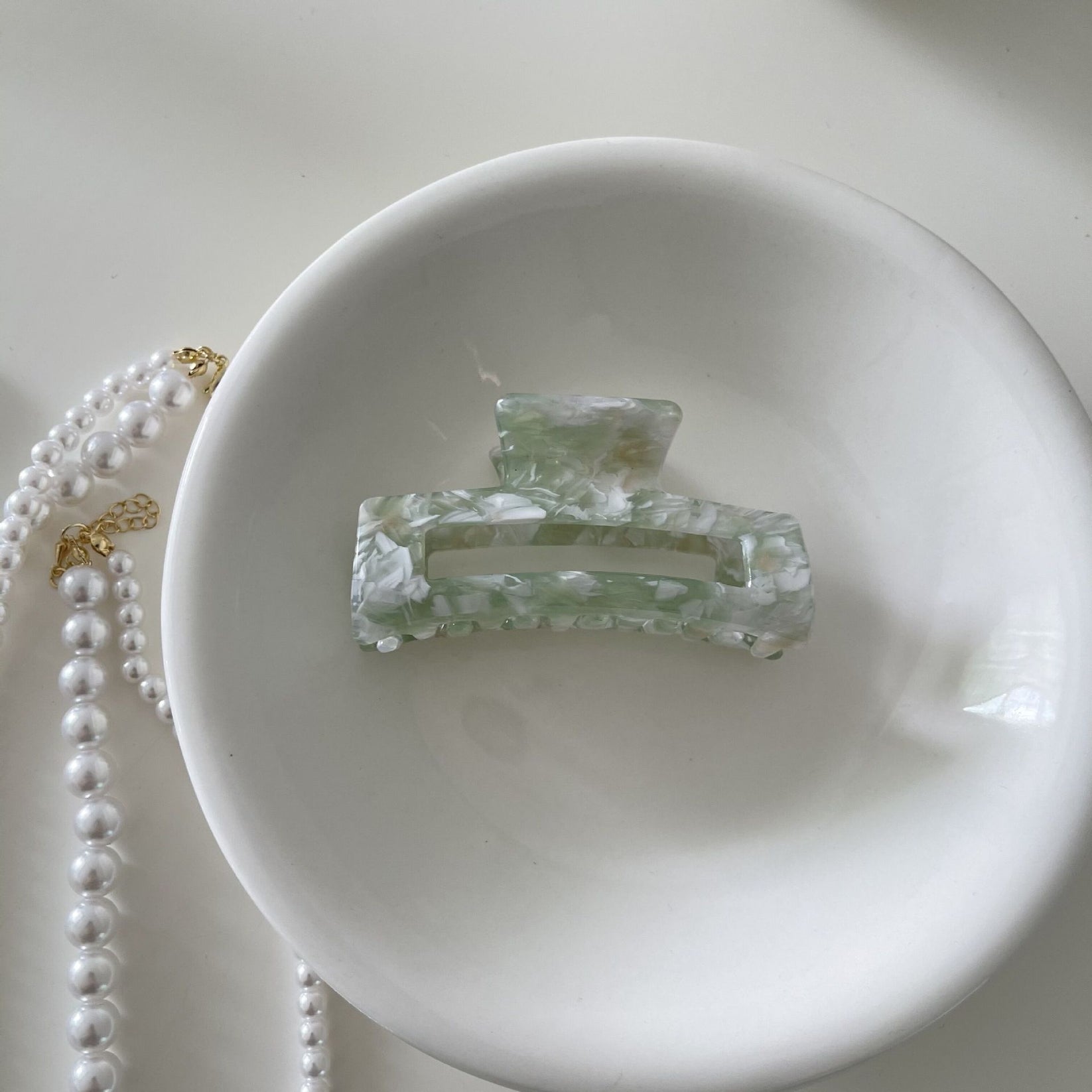 Green Matcha Claw Clips – Tristar Boutique