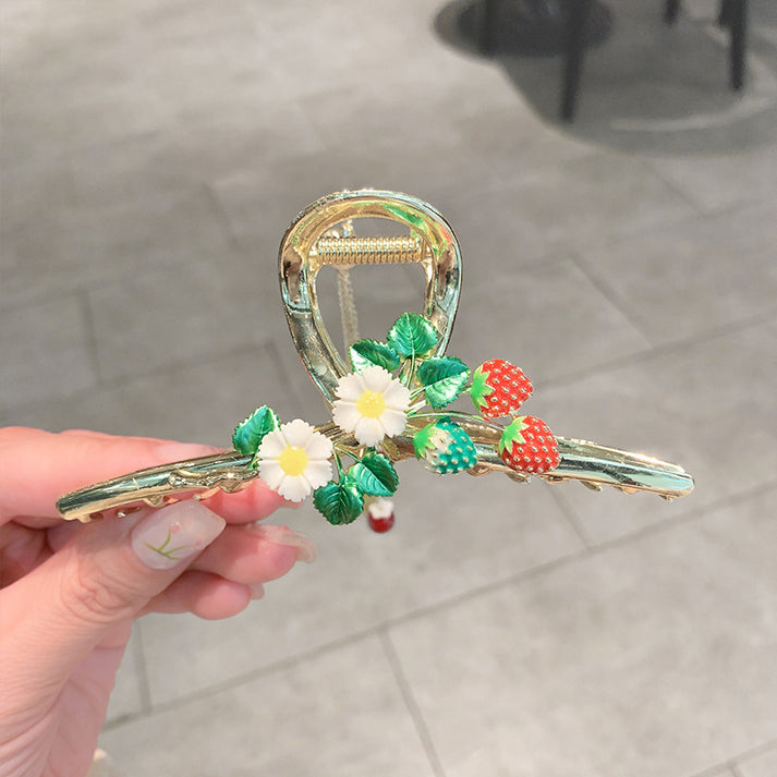 Strawberry metal Claw Clip | Aesthetic hair claw clips for everyday ...