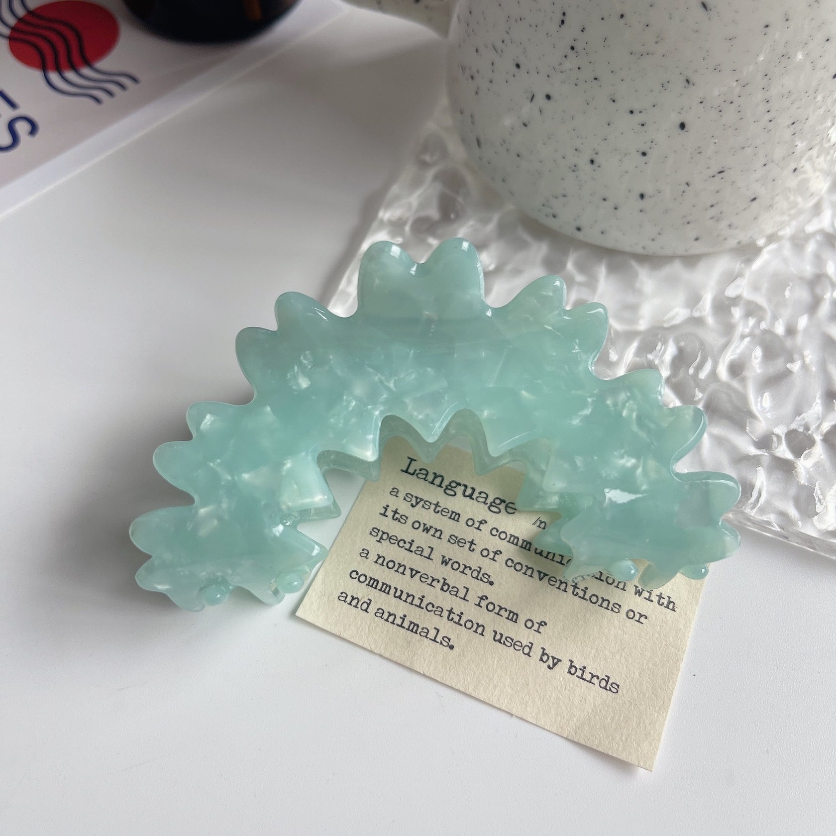 Groovy Claw Clip – Tristar Boutique