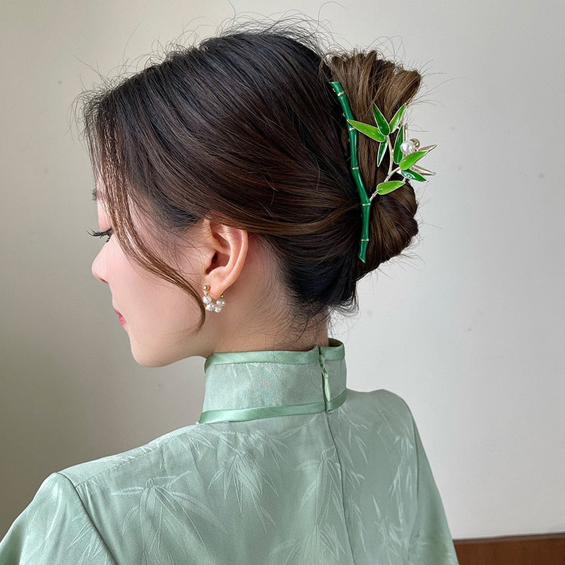 Bamboo Leaf Claw Clip | Green Claw Clips | Cute and affordable hair ...
